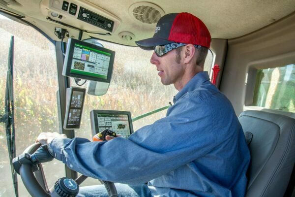 Smart Farming 101: What It Is and Why Smart Farming Matters